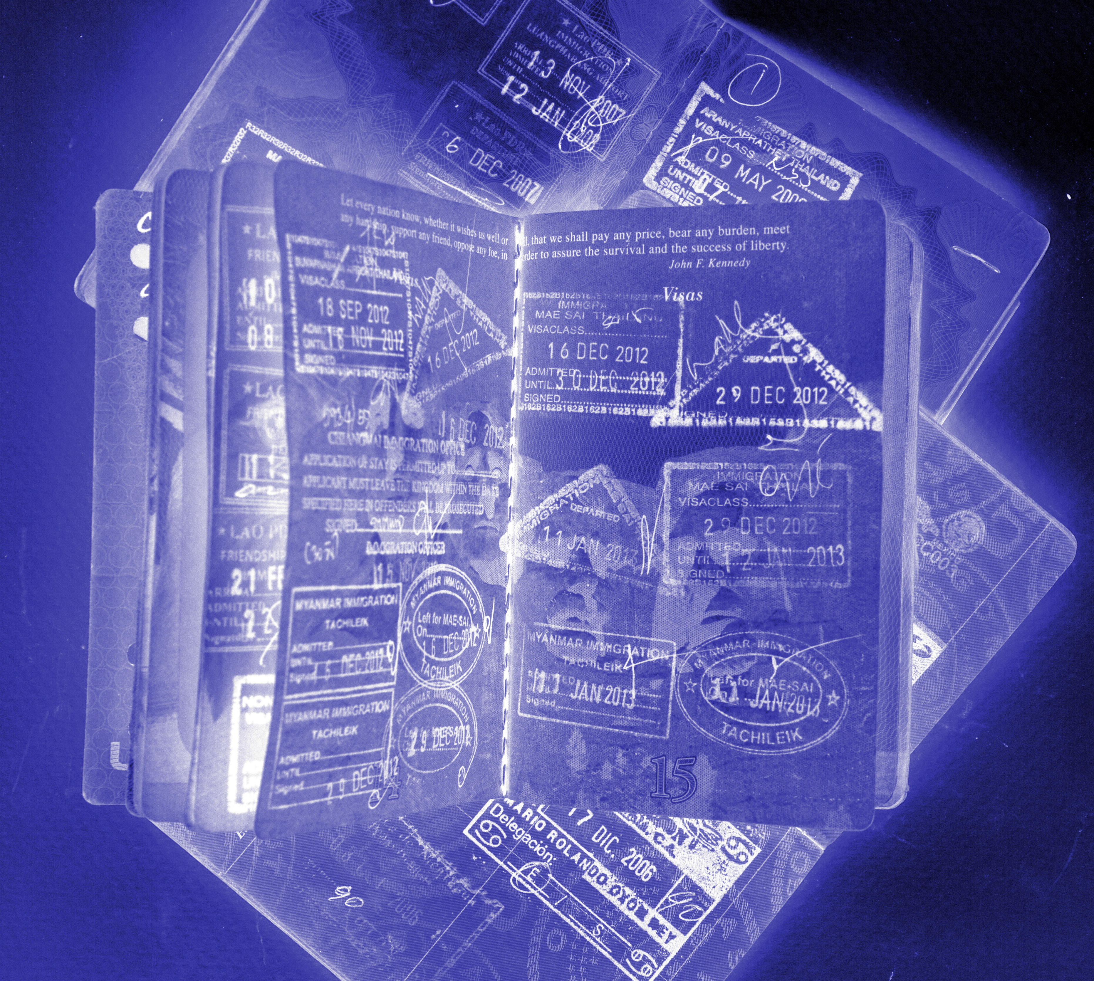 Passport security features : advanced technology
